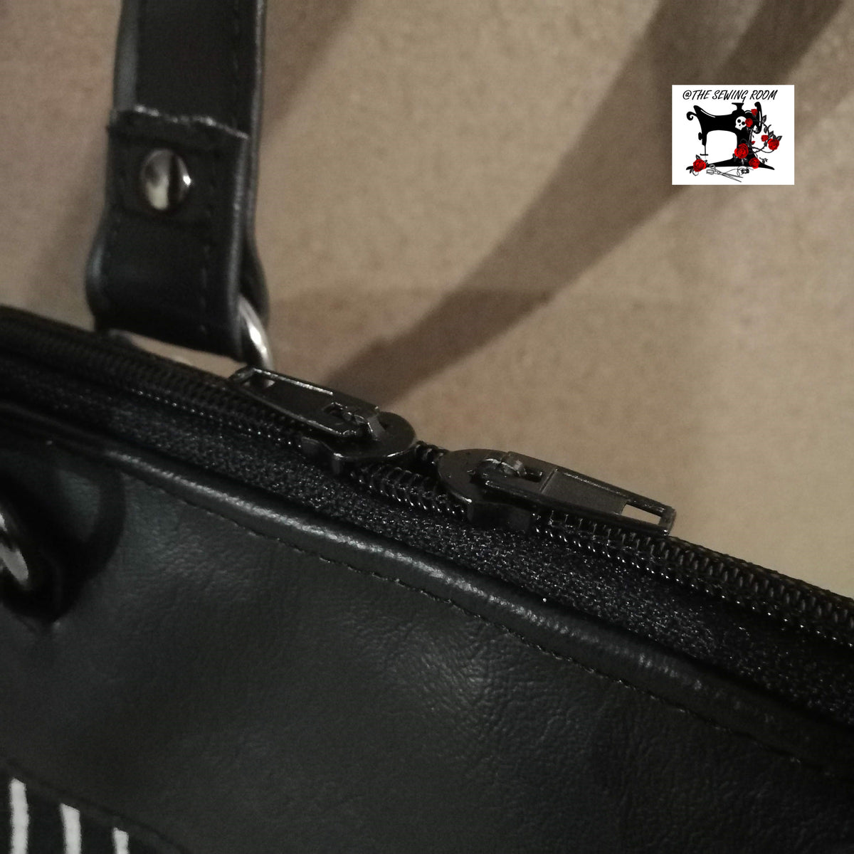 #4.5 Spiral Pin Lock Zipper Sliders / Pulls – At The Sewing Room